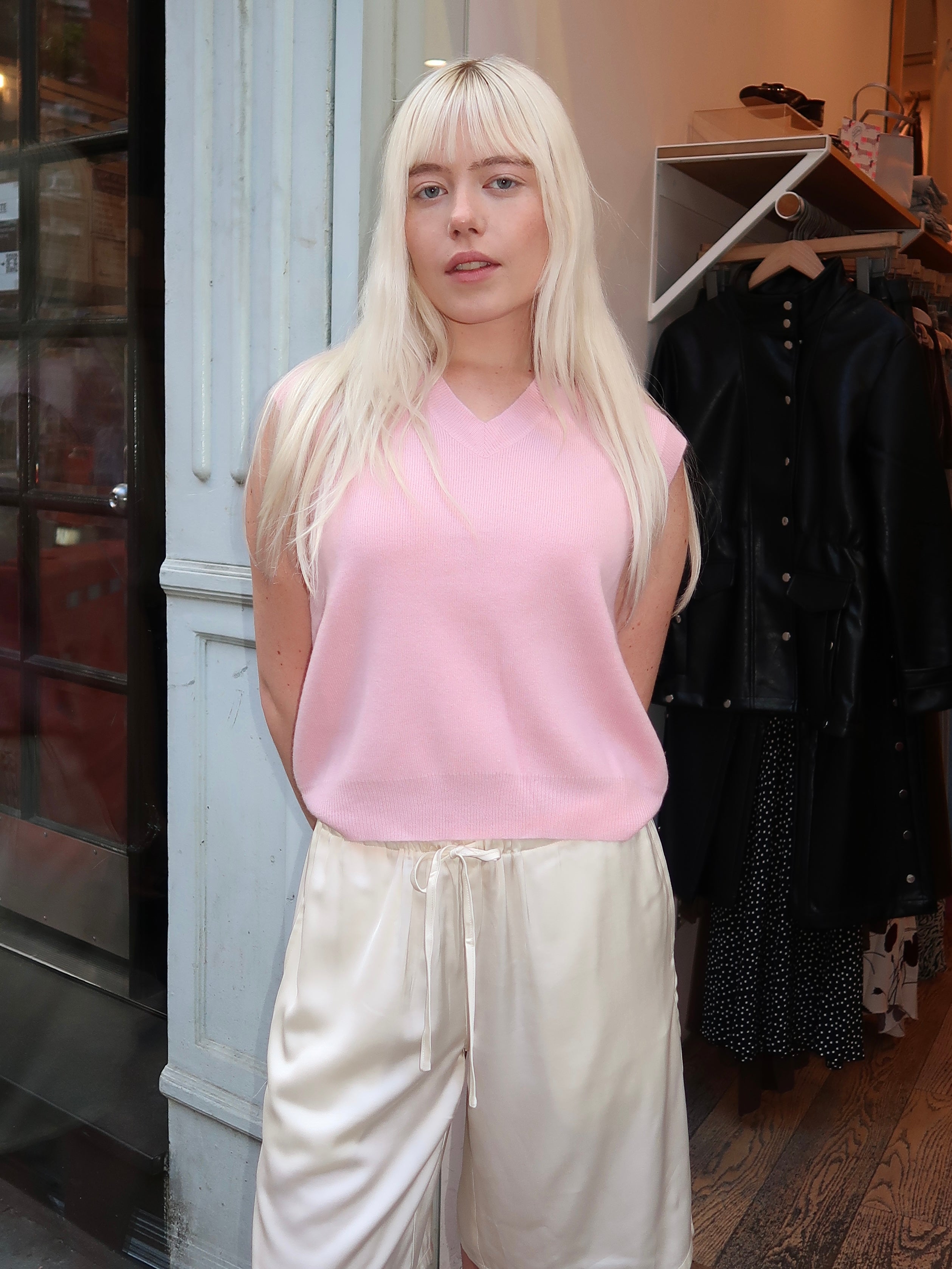 Annie Vest in Pink Cashmere – Isalis